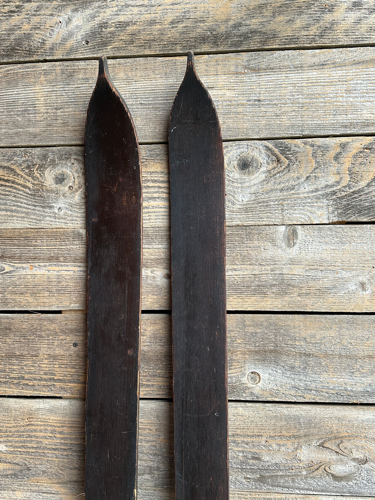 Antique Winner Line USA Skis - VintageWinter