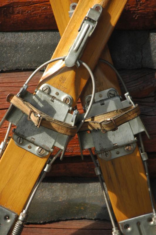 Antique Northland Co. Monarch Skis - VintageWinter