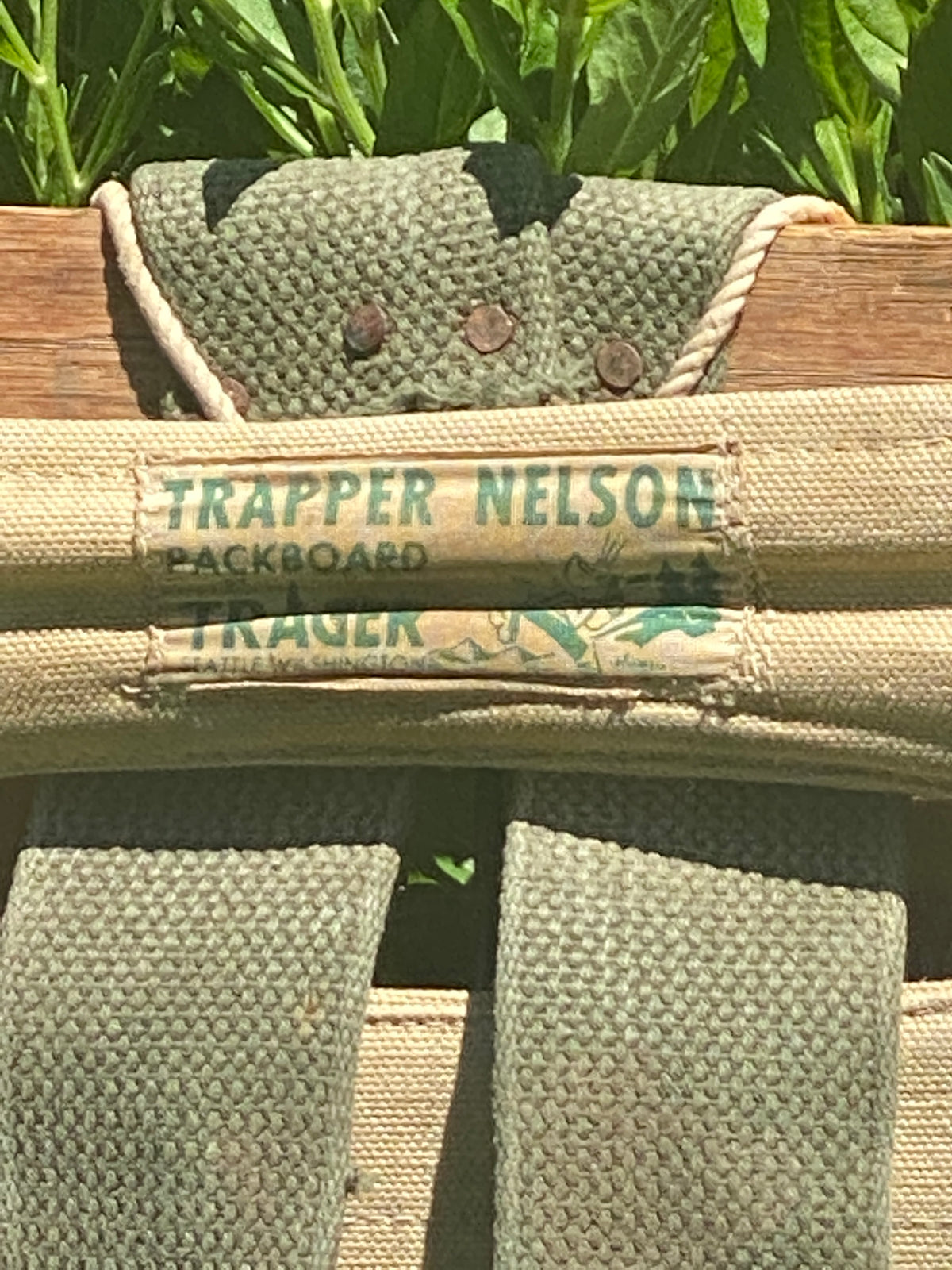 Vintage Wooden Frame Backpack - Trapper Nelson - VintageWinter